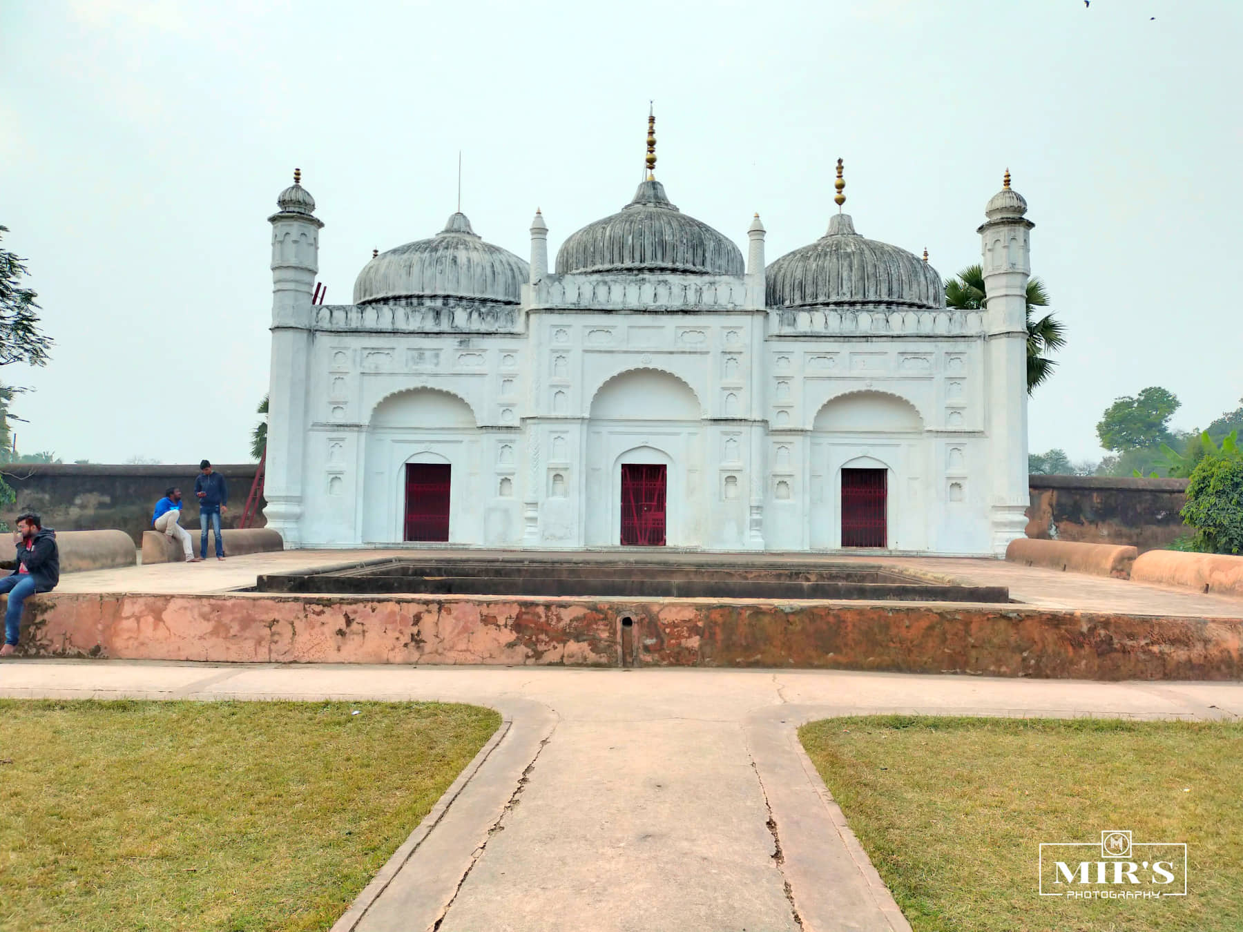 7 Best Tourist Places To Visit In Murshidabad 2025