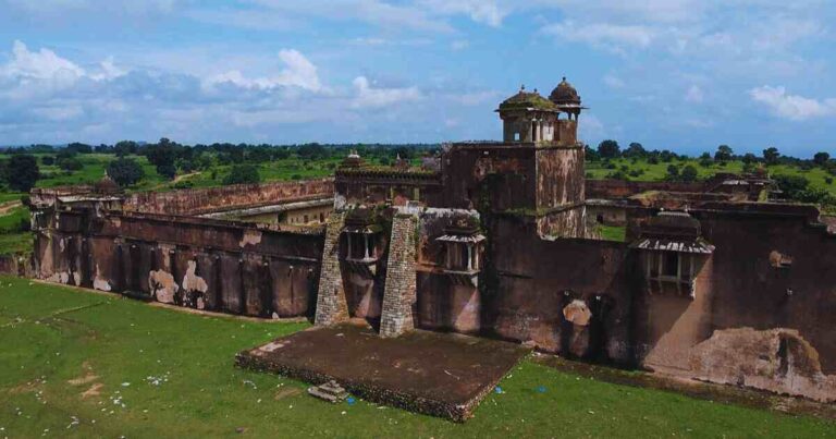 Top 10 Historical Places to Visit in Bihar | A Complete Travel Guide