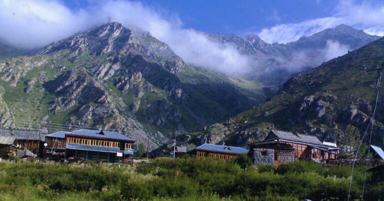 10 Hidden Snow Villages in India Are Becoming the New Winter Travel Trend